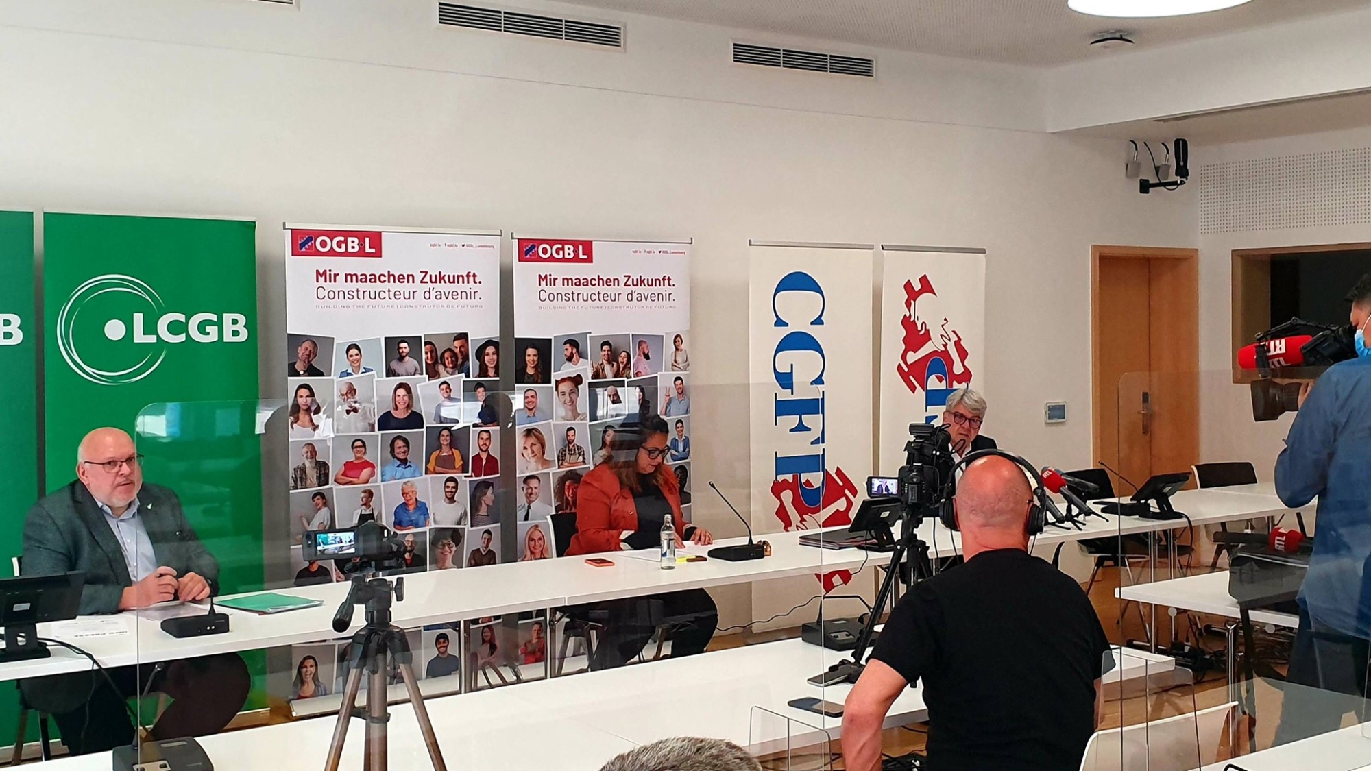 Conférence de presse commune de la CGFP, du LCGB et de l’OGBL dans le ...